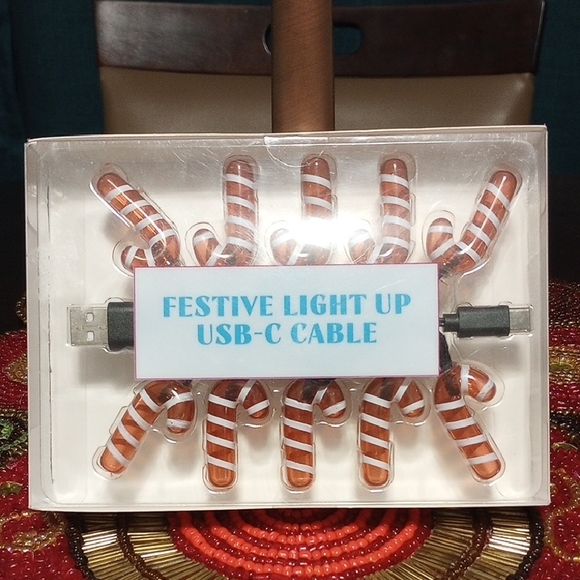 Vivitar | Cell Phones & Accessories | Festive Light Up Usbc Cable ...